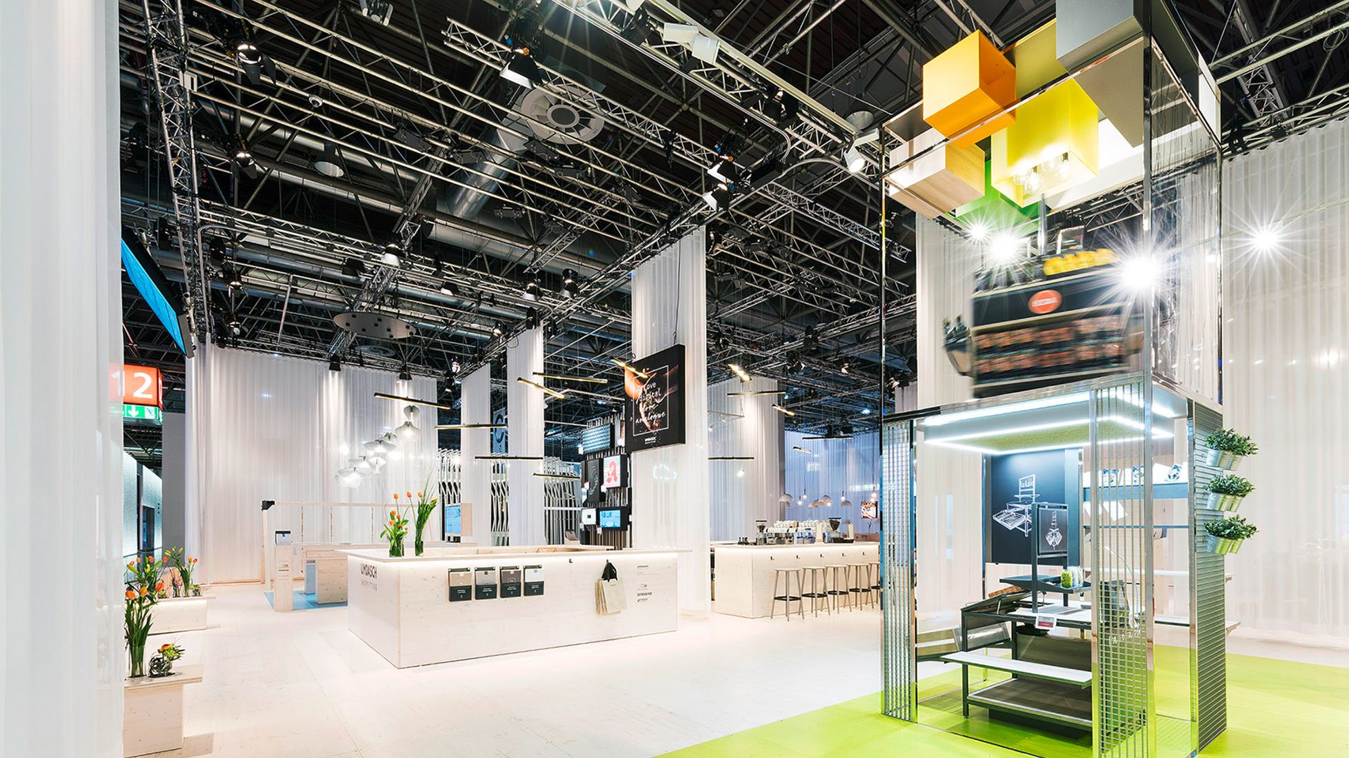 ue500qm UMDASCH – b+s exhibitions GmbH